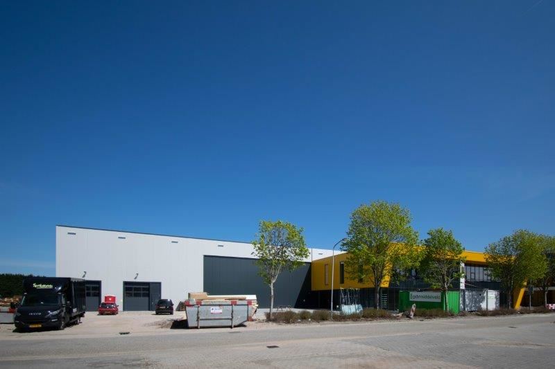 Bedrijfshal voor een groothandel in de distributie van foto- en ...