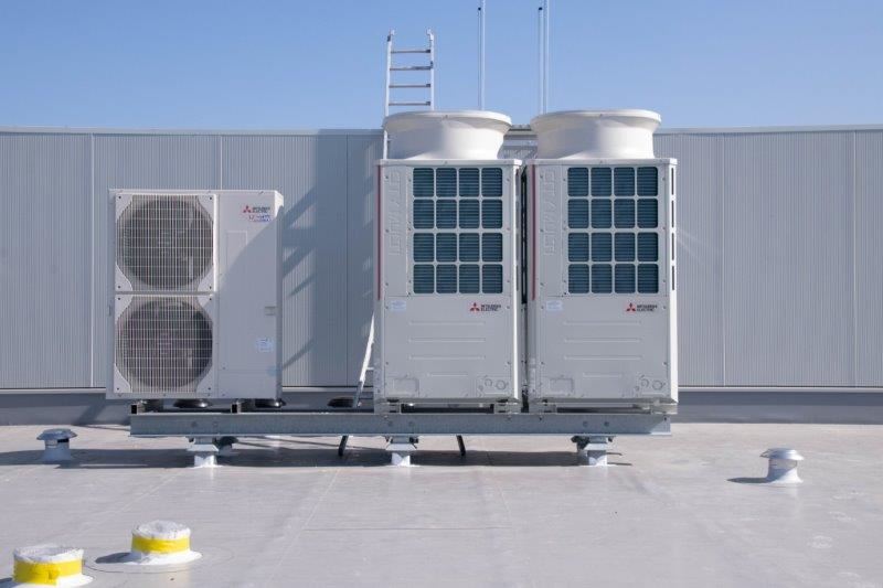 Bedrijfshal voor een groothandel in de distributie van foto- en ...